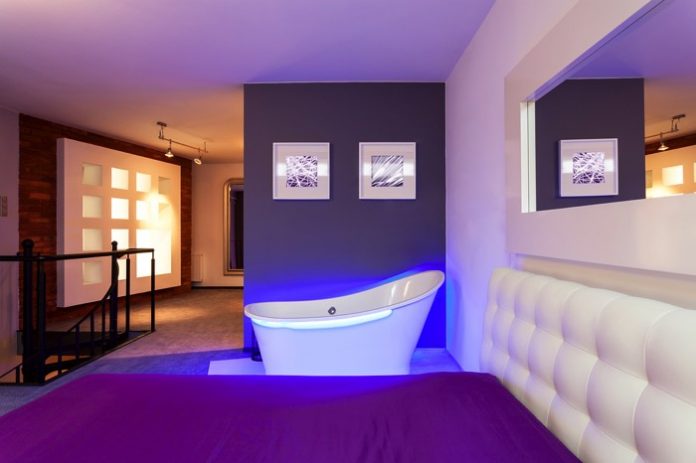 Chambre violette : 20 idées décoration pour un chambre originale