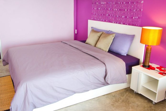 Chambre violette : 20 idées décoration pour un chambre originale